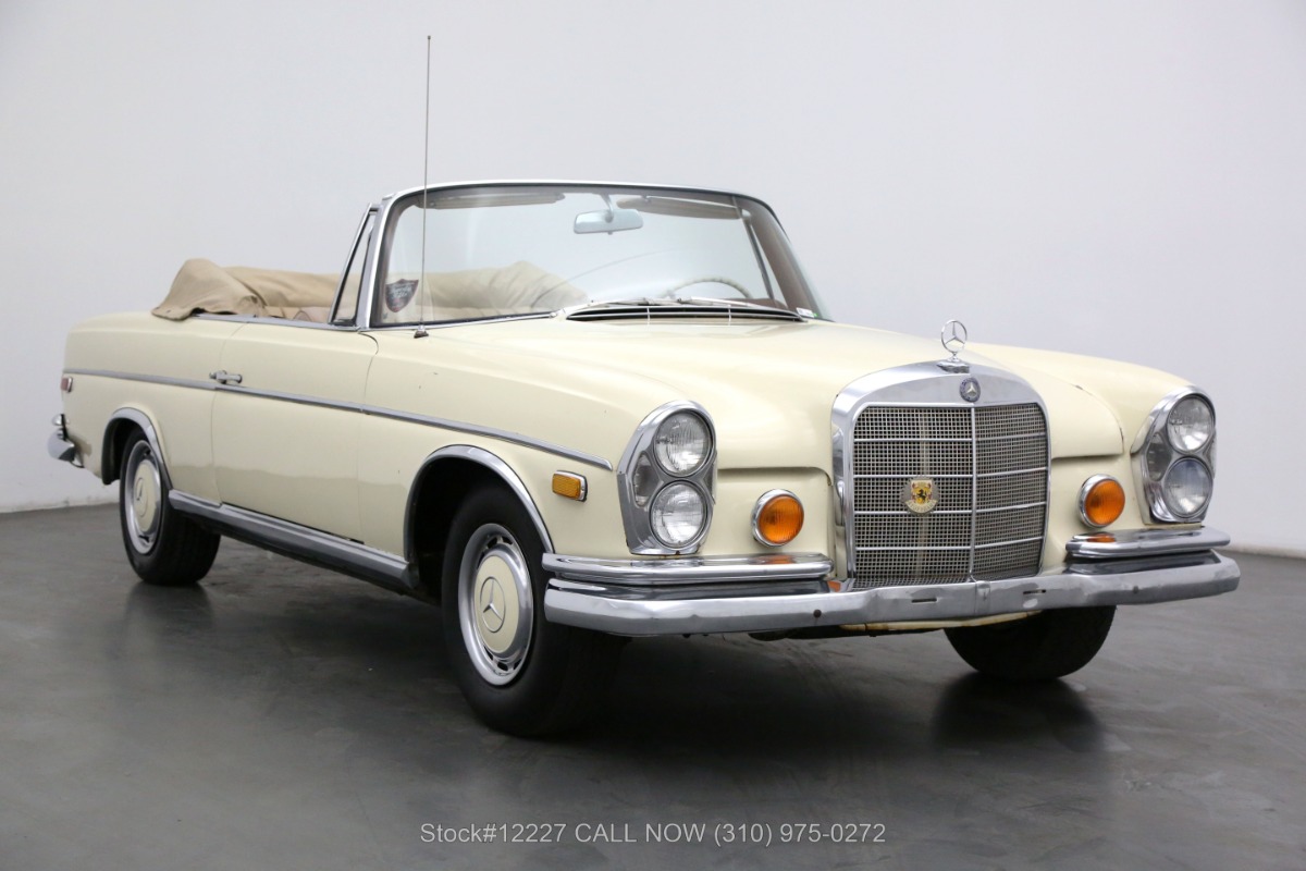 1965 Mercedes-Benz 220SE Cabriolet | Beverly Hills Car Club