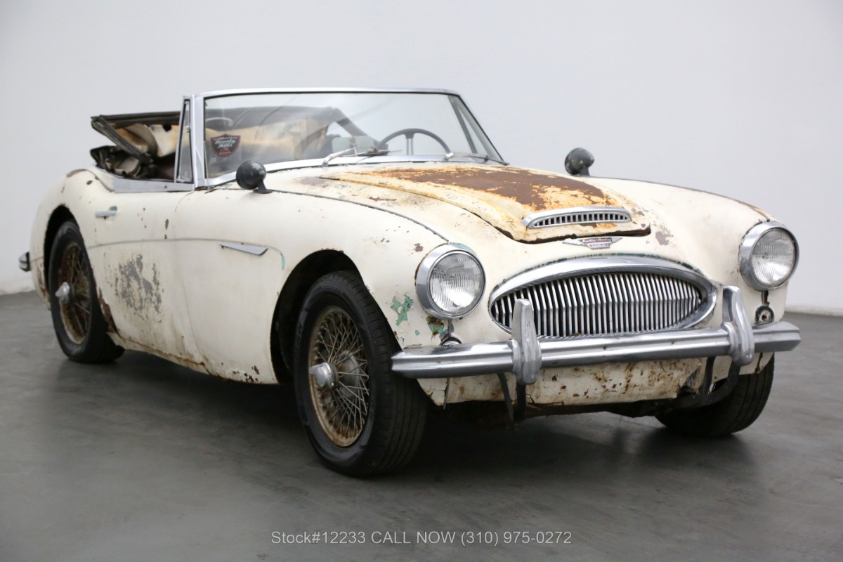 1963 Austin-Healey 3000 Convertible Sports Car | Beverly Hills Car Club