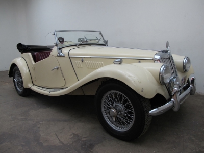 1955 MG TF Roadster | Beverly Hills Car Club