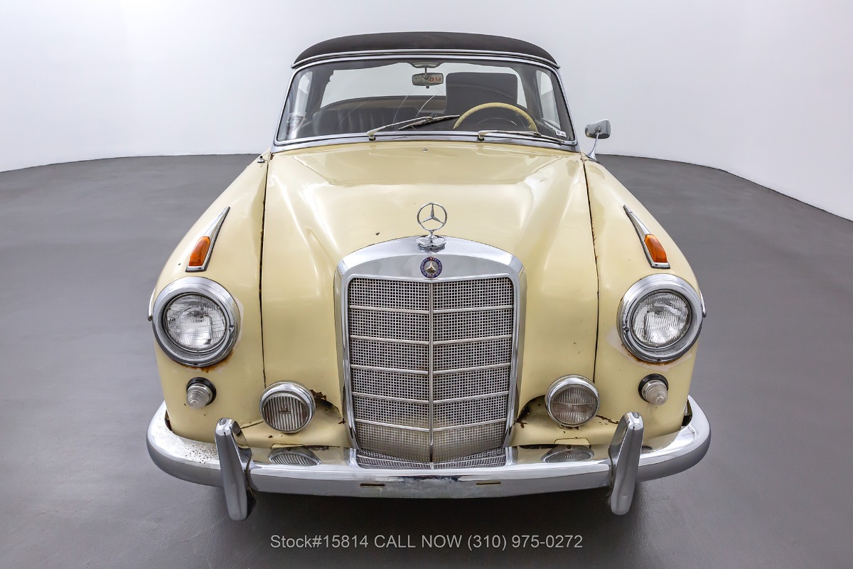 1960 Mercedes-Benz 220SE Coupe | Beverly Hills Car Club