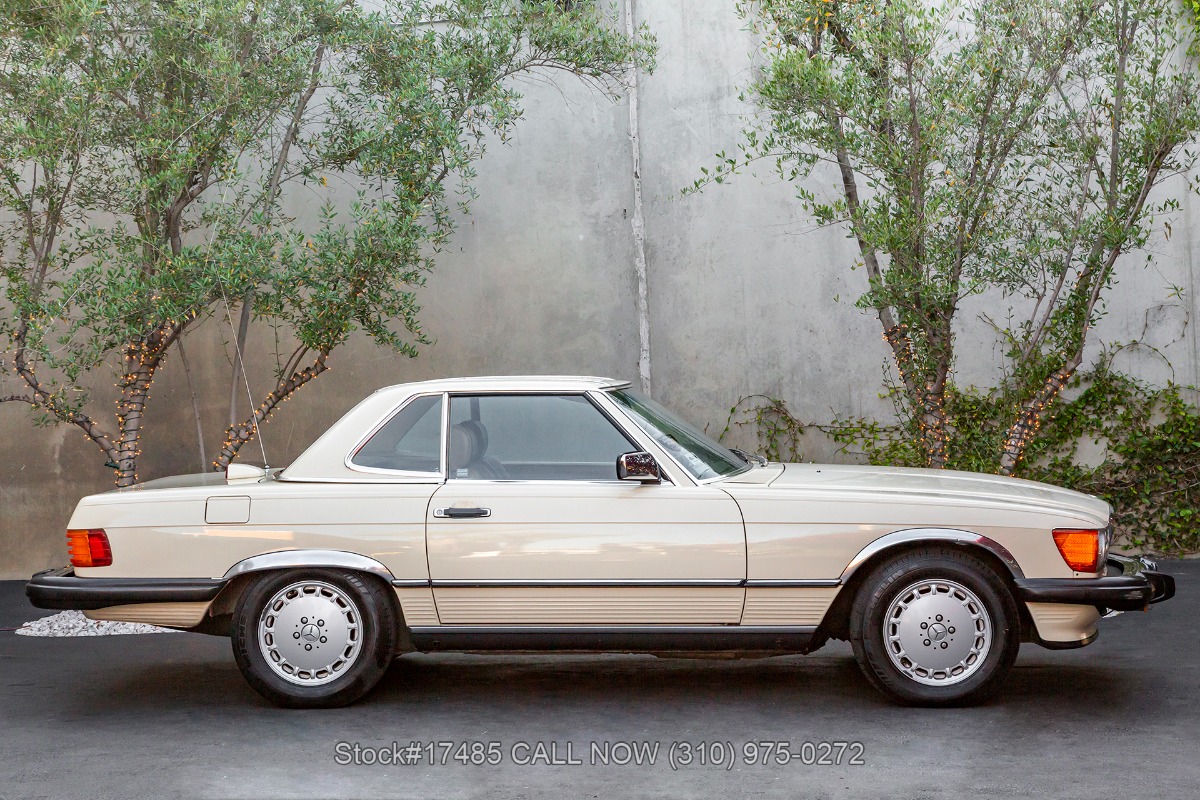 1986 Mercedes-Benz 560SL | Beverly Hills Car Club