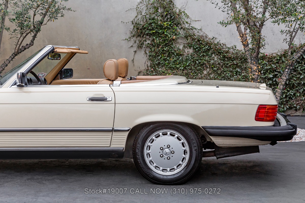 1988 Mercedes-Benz 560SL | Beverly Hills Car Club