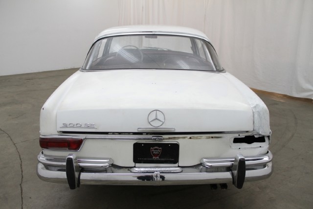 1963 Mercedes-Benz 300SE | Beverly Hills Car Club