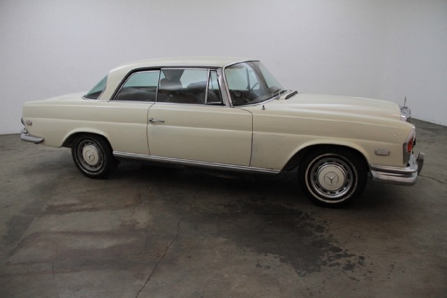 1968 Mercedes-Benz 280SE Coupe | Beverly Hills Car Club