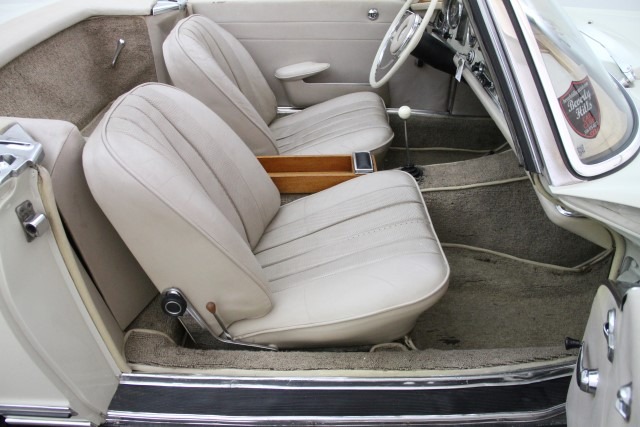 1965 Mercedes-Benz 230SL | Beverly Hills Car Club