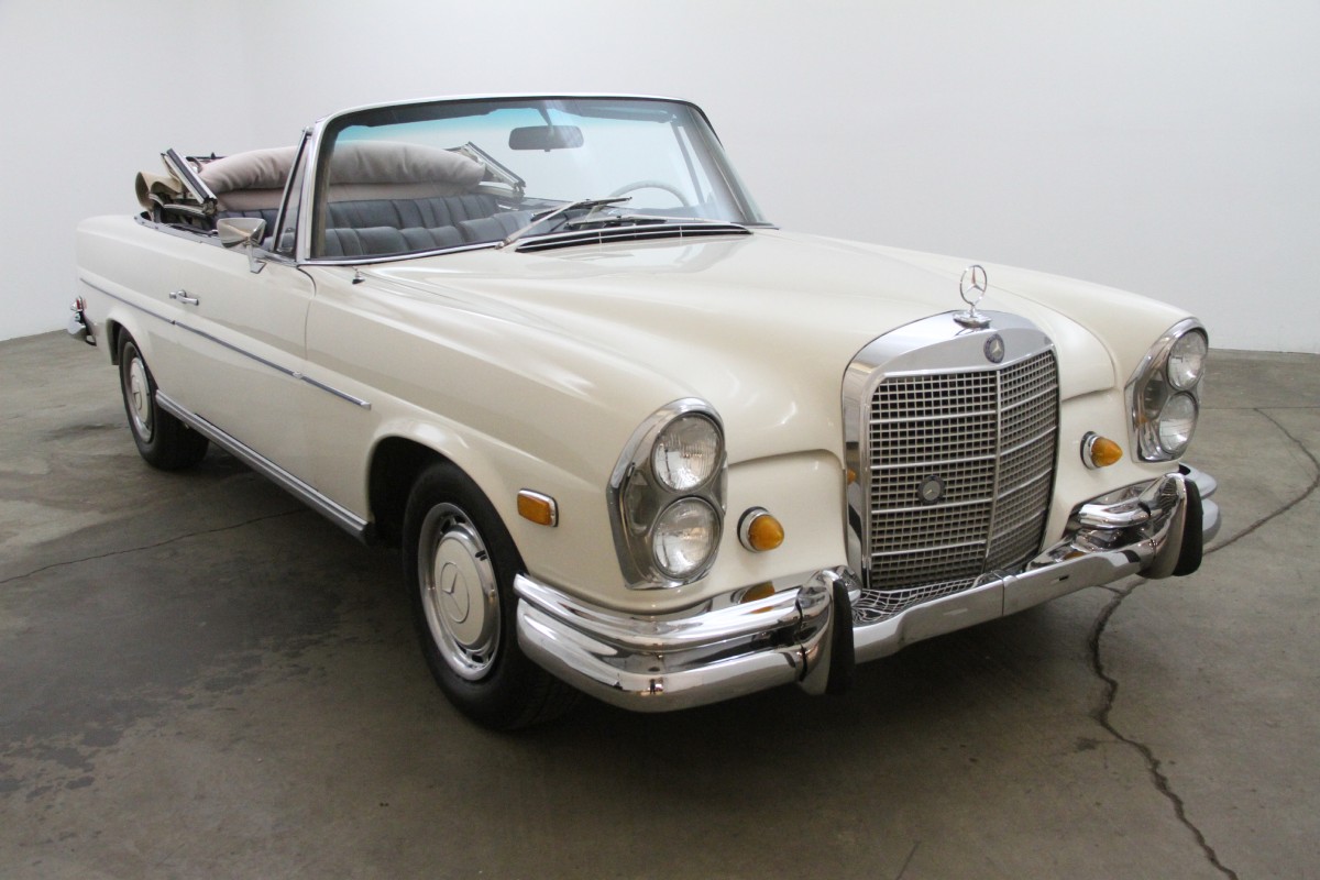 1968 Mercedes-Benz 280SE Cabriolet | Beverly Hills Car Club