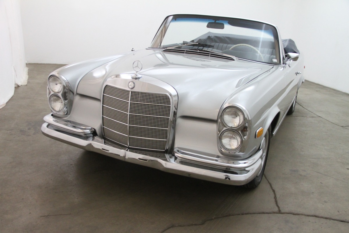 1968 Mercedes-Benz 280SE Cabriolet | Beverly Hills Car Club