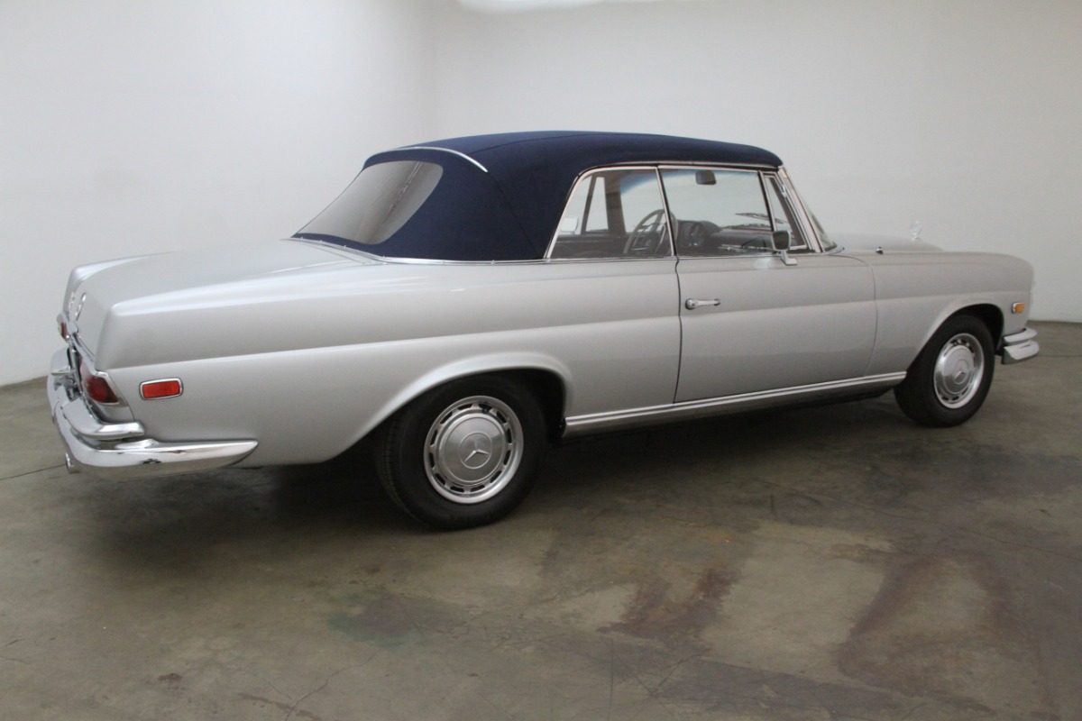 1968 Mercedes-Benz 280SE Cabriolet | Beverly Hills Car Club
