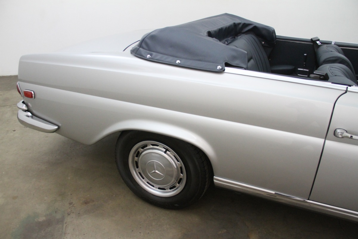 1968 Mercedes-Benz 280SE Cabriolet | Beverly Hills Car Club