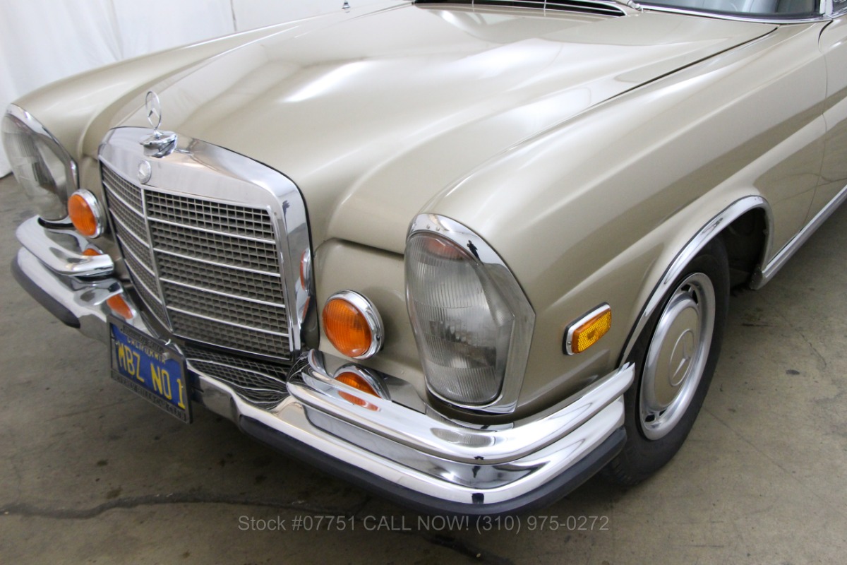 1970 Mercedes-Benz 280SE Sunroof Coupe | Beverly Hills Car Club