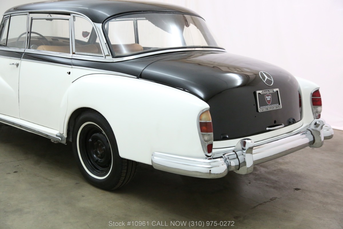 1959 Mercedes-Benz 300D Adenaur | Beverly Hills Car Club