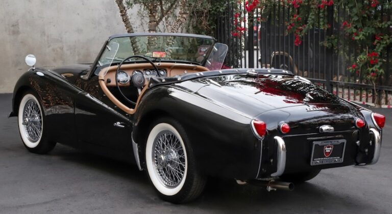 Car Tales: A Roadster Triumph, The TR3